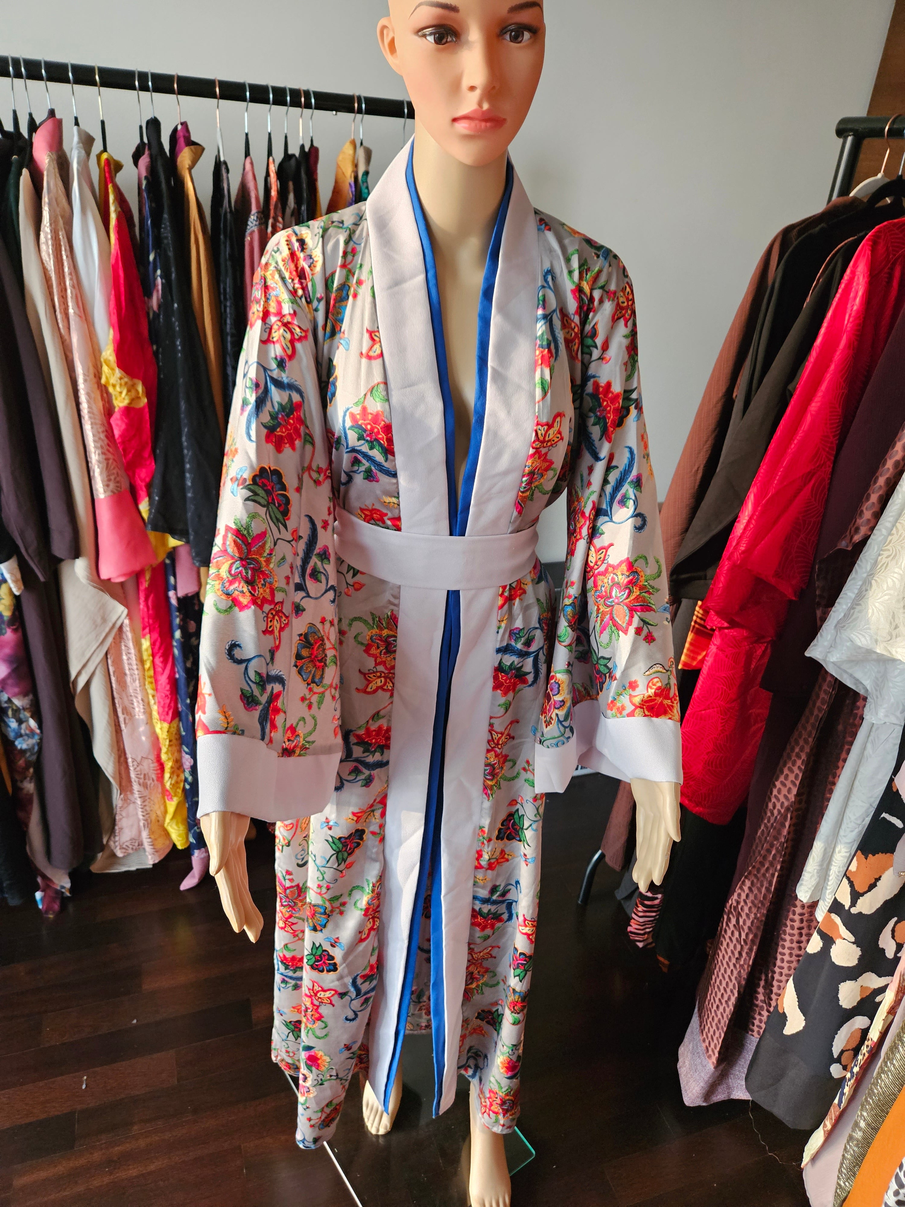 Silk Yukata Robe, Japanese Floral Kimono | Ellectives